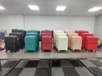 中国 Travel Aluminum Trolly Lock Luggage Container Suitcase Luggage For Business Trip 販売のため