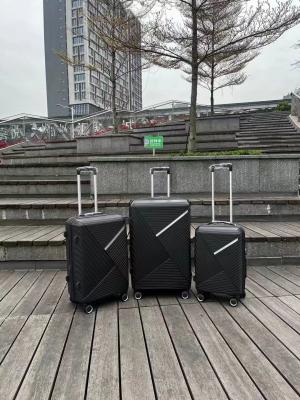 中国 Trolley Case Luxury Lightweight Travelling Bags Suitcase Professional Factory Carry On Luggage With Spinner Wheel 販売のため
