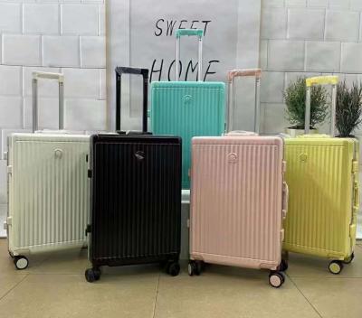 中国 多色ジッパー型 軽量 耐久性 硬体 4輪スピナー キャビンサイズ 旅行スーツケース 販売のため