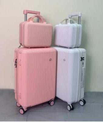 Cina Wholesale Customized New Design High Quality Lightweight Pc Luggage Trolley Travel Luggage Suitcases Set in vendita