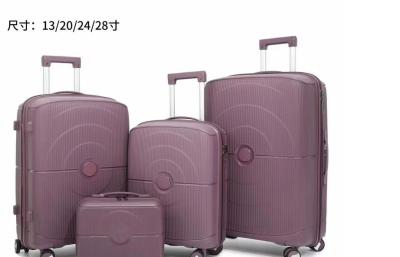 Cina 4-Piece Set Lightweight Carry-On Spinner Suitcases TSA Lock With Anti-Scratch PP Material Expandable 20 24 28 Inch in vendita