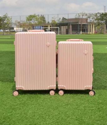 Cina Factory Price PC Luggage Suitcase Multiple Colors TSA Travel Suitcase Waterproof Carry On Case For Men Women Family in vendita