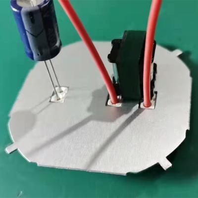 중국 9w Ac180-250v 110lm/W 전구 원료 Skd 버전 파는 칼라 박스를 포함합니다 판매용