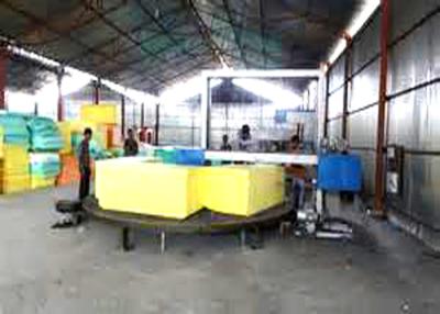 중국 Quadrate 거품 잎 절단기 주파수 변환, CNC 철사 끊는 기구 10000 mm 판매용