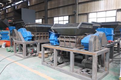 Chine 2024 Double-axe Double Power Shredder pour les déchets de voiture pare-chocs bouteille en plastique planche de bois à vendre