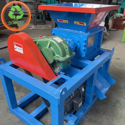 Chine 7.5kW épaississie plaque de carrosserie double arbre déchiqueteuse à moteur unique pour la ferraille PVC HDPE PP PET à vendre