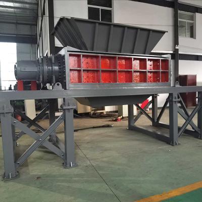 Chine Opération stable Bouteille en plastique Recyclage de déchets de bois Grande machine à découper à double arbre à vendre