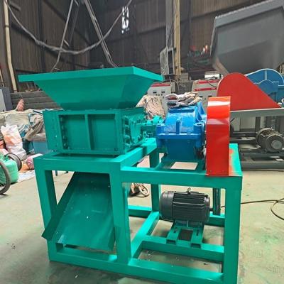Chine Déchiqueteuse à moteur unique à double arbre pour les déchets de plaques de carrosserie épaissis à haute performance à vendre