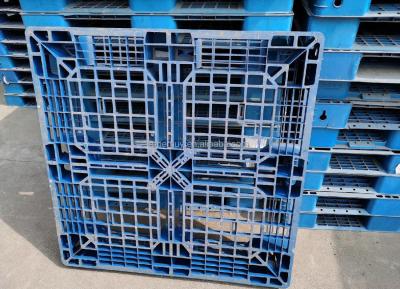 Chine Puissante déchiqueteuse à moteur simple à double arbre de 7,5 kW pour déchiqueter automatiquement les plaques de carrosserie épaissie à vendre