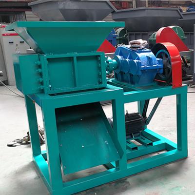 Chine 4000 kg/h Capacité déchiqueteuse à double arbre pour les déchets électroniques dans les ateliers de réparation de machines à vendre