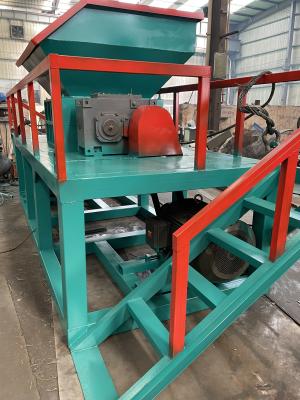 Κίνα 1000KG/H χωρητικότητα Twin Shaft Hub Shredder για την εξασφάλιση των αποβλήτων ρούχων και πλαστικών προς πώληση