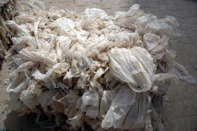 Chine Déchiqueteuse à double arbre pour les autres déchets de films en plastique chinois et les déchets de vêtements à vendre
