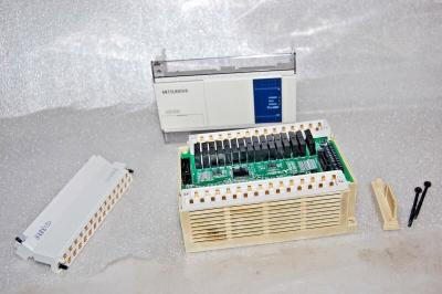 中国 三菱FX1N-40MR-Dプログラム可能な論理のコントローラー12-24VDC 2A 24 16リレー出力を新しい8000のステップ デジタル入力 販売のため