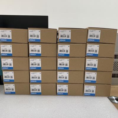 China OMRON CJ1W-OC211 HIZO SALIR EL MÓDULO 250 VAC/24 VDC 2 A 16 PUNTOS NUEVOS en venta
