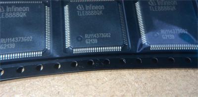 China Caso do pacote de IC PMIC TQFP 100 da gestão do poder TLE8888QKXUMA1 à venda