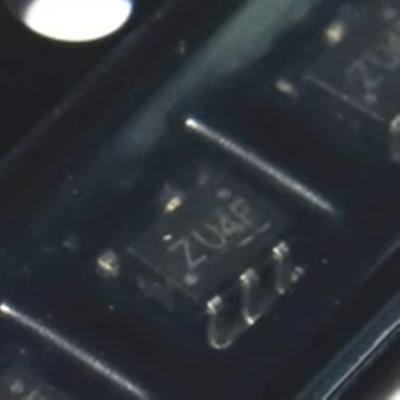 中国 ZU4D ZU4F SOT353 UHS Unbuffered Inverter IC Chip NC7SZU04P5X 販売のため
