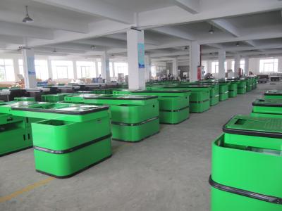 Cina Scrittorio di cassiere commerciale della cassa del nastro trasportatore con i ganci della borsa in vendita