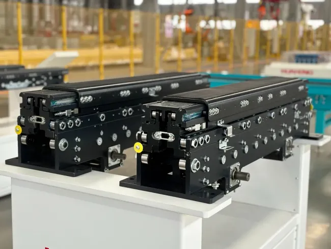 Hfta210X90X205-2h-Dm-2z 1450*1550*1650 Pallet Type Double Motor Double Deep Position Fork