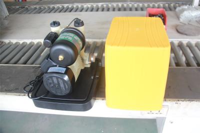 Chine Pompe à eau automatique de réservoir de ZZHM-125A 0.125KW 0.15HP 2L à vendre