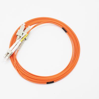 Cina Cavo a fibra ottica di simplex 3.0mm Lzsh di modo del cavo di toppa dello Sc UPC-LC UPC multi in vendita