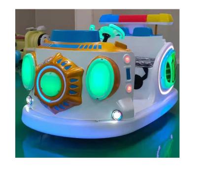 Cina Macchine elettriche 350W Motore senza spazzole 2 posti a sedere Passeggiata in auto per bambini nel parco di divertimenti in vendita