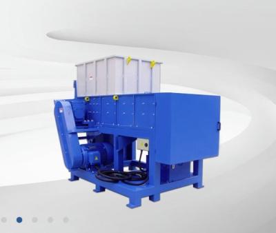 Chine Machine de concassage de plastique Déchiqueteur de bouteilles en PET pour le recyclage Poids T 2.5 à vendre