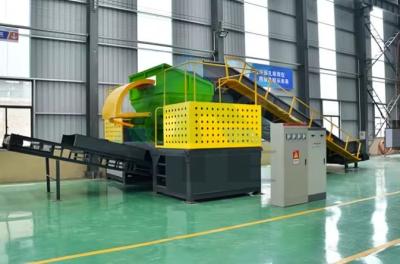 Chine Machine à déchiqueter en plastique pour le broyage des déchets personnalisables de palettes et cartons à vendre