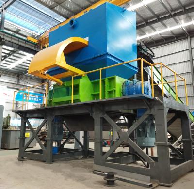 Chine Machine à déchiqueter en plastique pour le broyage des déchets personnalisables de palettes et cartons à vendre