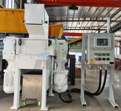 Chine Capacité de production maximale 17000 kg/h Déchiqueteuse à quatre arbres pour palettes en fûts d'emballage à vendre