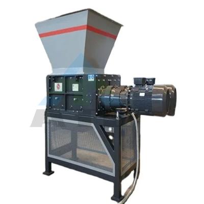 Chine 29400KG Poids Disque dur à quatre axes et déchiqueteur de pare-chocs pour le recyclage des pneus lourds à vendre