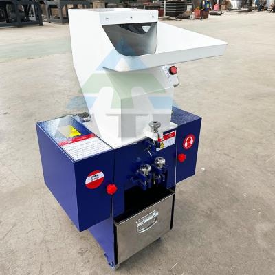 Chine Recyclage des déchets de bouteilles en plastique de 300 à 350 kg/h à vendre