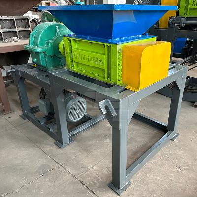 Chine Mini machine à déchiqueter des déchets métalliques multifonctionnels pour les magasins alimentaires et le recyclage du plastique à vendre
