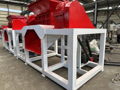 Chine Décheteuse de déchets plastiques multifonctionnelle avec déchets métalliques à double arbre à vendre