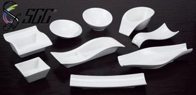 Cina Attrezzatura commerciale differente del ristorante delle ciotole ceramiche di forme e di dimensioni per l'alimento di Derving in vendita