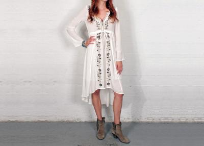 中国 反しわと通気性の刺繍された Boho ミディの服の長い袖 販売のため