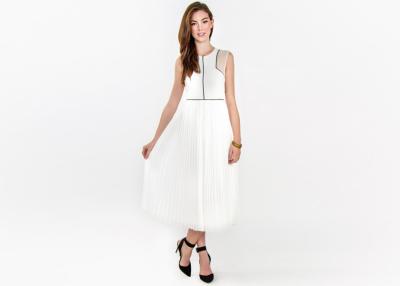 中国 白く軽くて柔らかい偶然レディースは Sleevesless の円形の襟足に服を着せます 販売のため