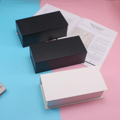 Cina Scatola di imballaggio vuota speciale in carta nera magnetica rettangolare con coperchio a ribalta in carta personalizzabile con logo in vendita