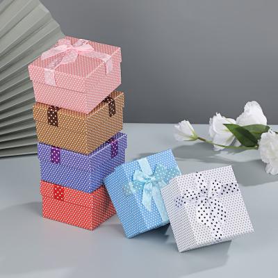 중국 우아한 보라색 물방울 무늬 시계 선물 상자, 실크 리본 포함, 고급 시계 포장 판매용