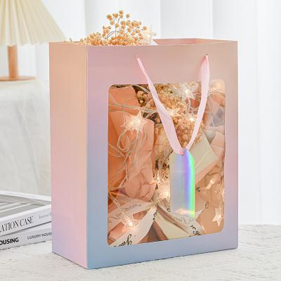 Chine Sacs cadeaux fenêtre dégradé pastel avec poignées en ruban Cadeau d'anniversaire floral transparent à vendre
