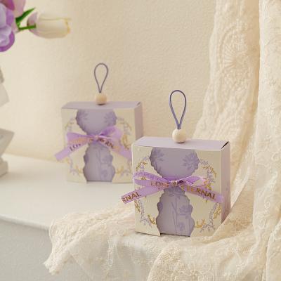 China Europäische Hochzeitsgeschenkbox mit floraler Spitze zum Aufhängen zu verkaufen