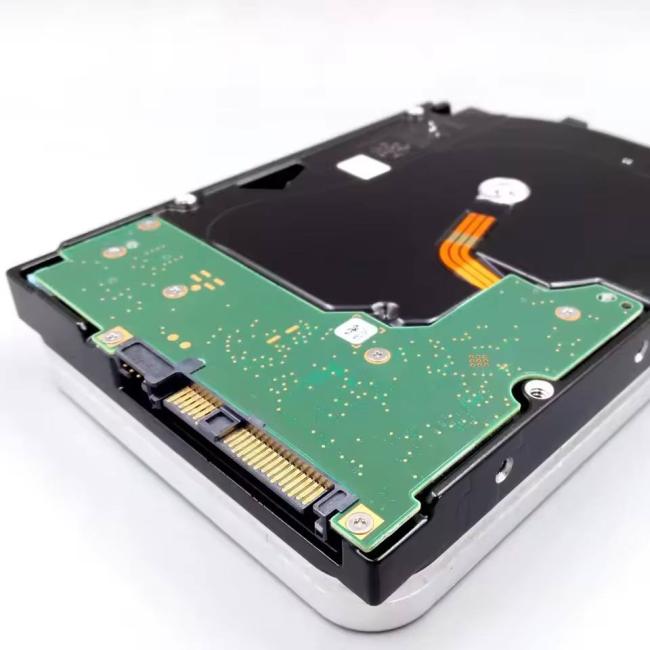 Sea Gate 14TB HDD packaging