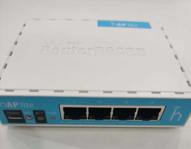 Mikrotik RB941-2nD HAP Lite Router in network setup