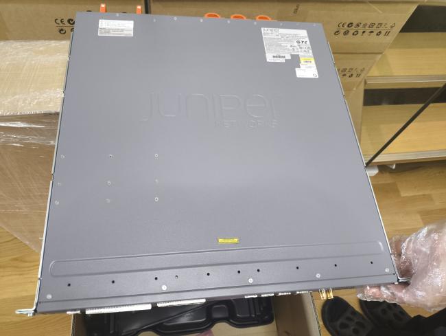 MX204-HWBASE-AC-FS router ports detail