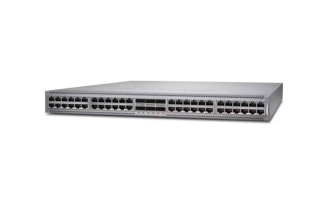 EX4300-24P Ethernet Switch close-up