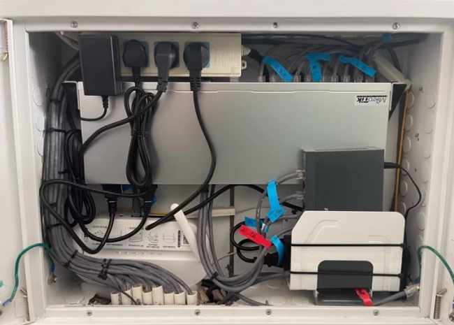 Side view of RB1100AHx4 router showing ventilation