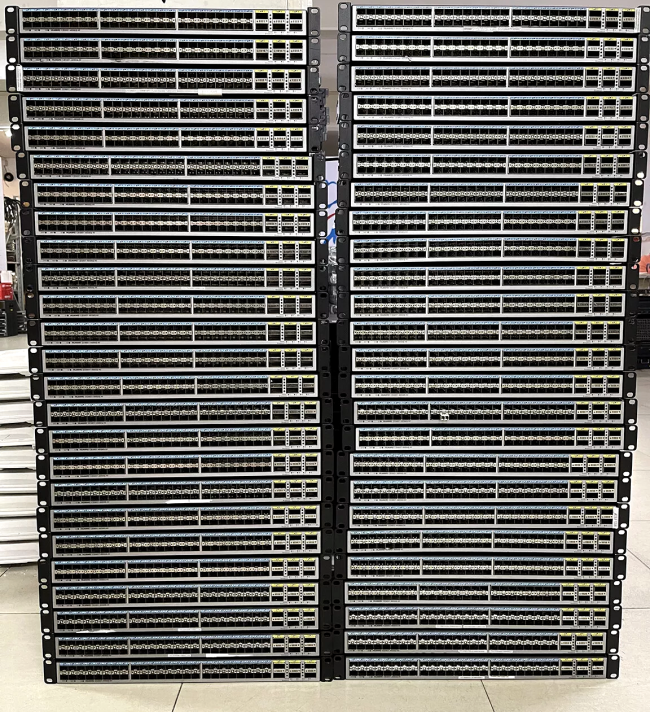 CE6800 Series switch network diagram