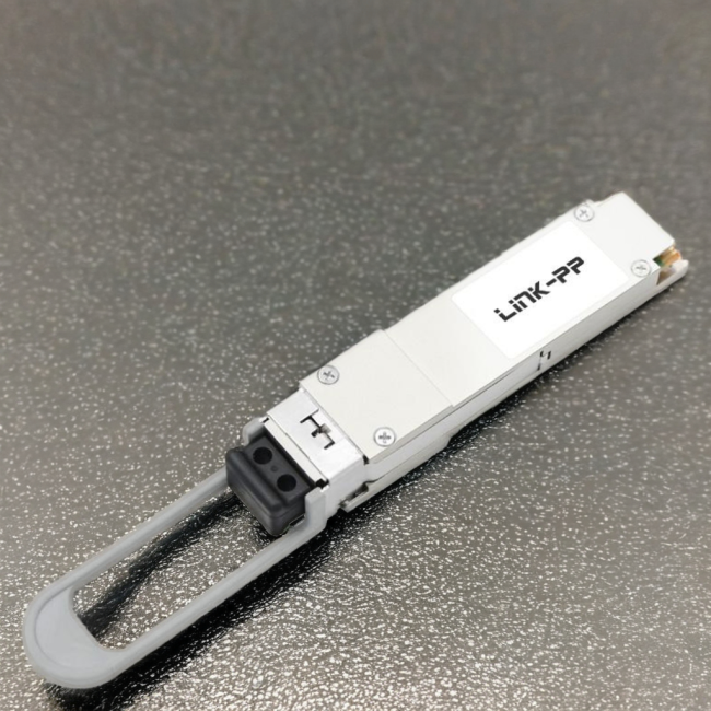 100G QSFP SR4-S Ethernet Module connector detail