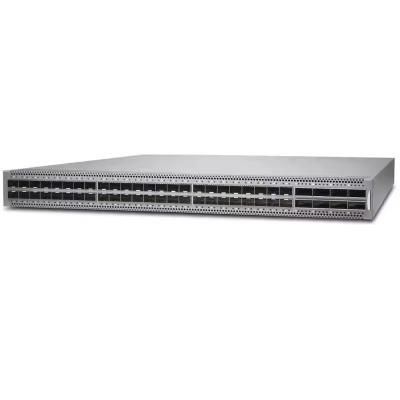 China Cambiador de red QFX5200-32C-AFI QFX5200 de 32 puertos con ventiladores redundantes 2 fuentes de alimentación AC y flujo de aire de regreso a la parte delantera en venta