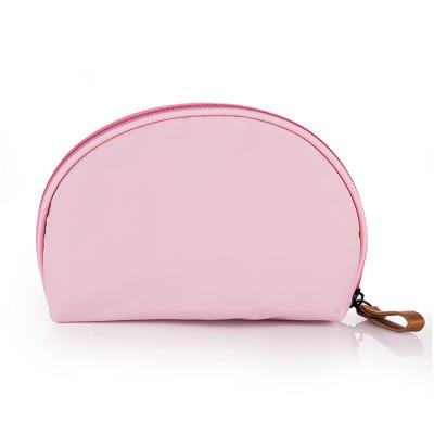 Cina Borsa di cuoio pratica di trucco dell'unità di elaborazione della borsa cosmetica della mezza luna CMB21009 grande per le ragazze delle donne in vendita
