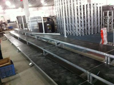 China Los asientos portátiles del blanqueador del estilo del andamio, color modificaron el asiento retractable del teatro para requisitos particulares en venta